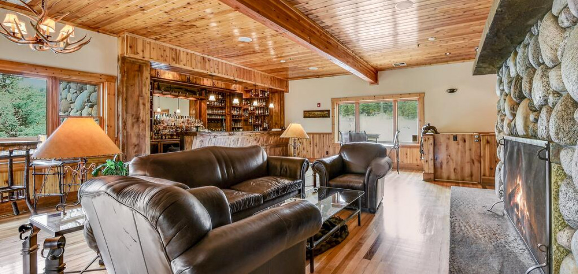 Rainbow Ranch Lodge, Big Sky Review | The Hotel Guru