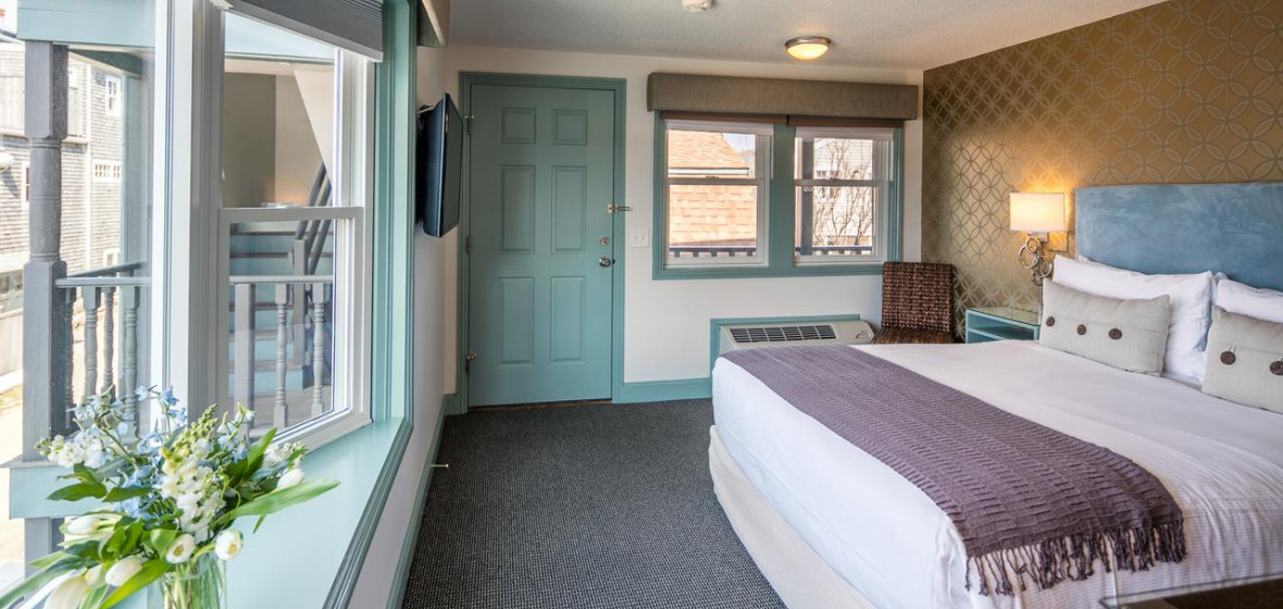 Dockside Inn, Martha's Vineyard Review | The Hotel Guru