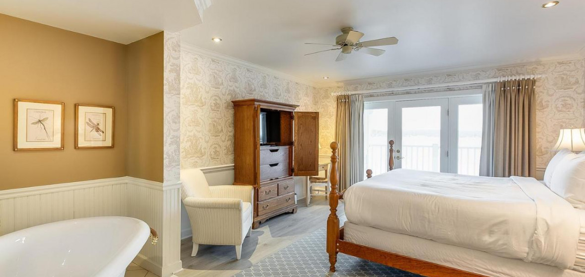 The Geneva Inn, Lake Geneva, WI Review | The Hotel Guru