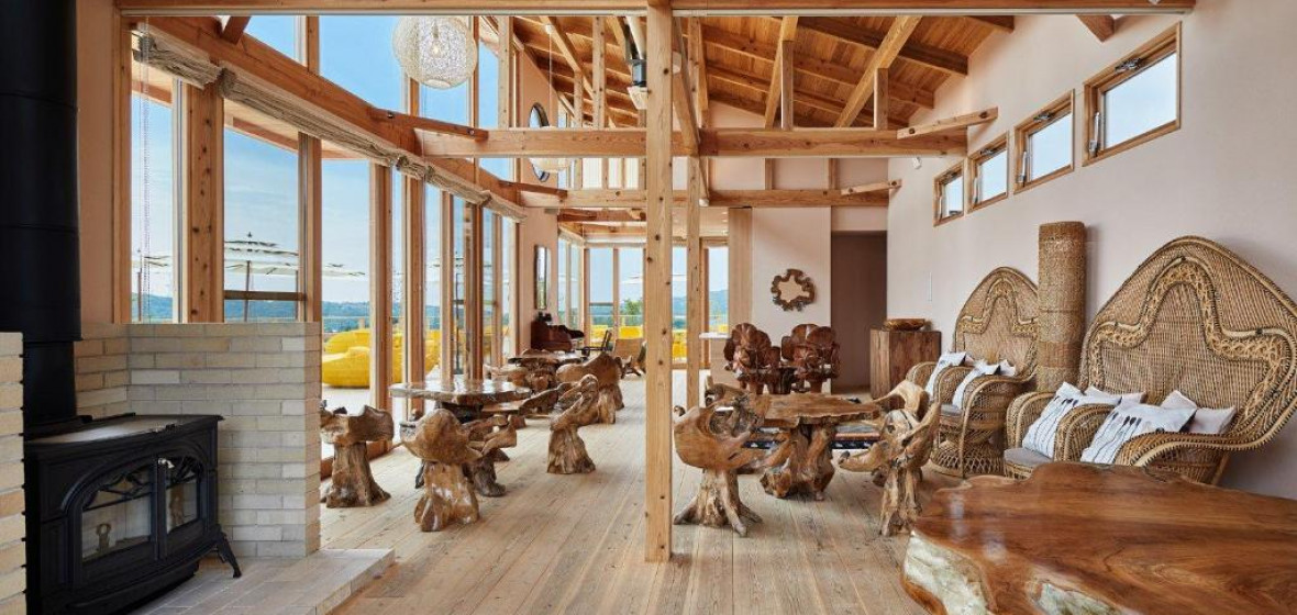 Grand Chariot 135°, Awaji Island, Japan. Expert reviews and highlights ...