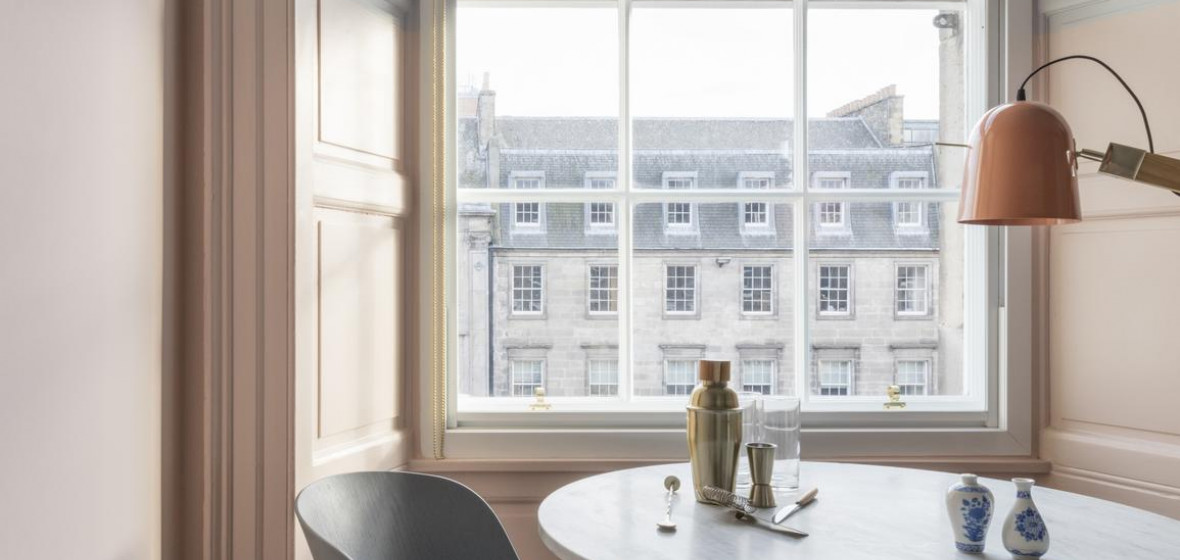 Eden Locke, Edinburgh Review | The Hotel Guru