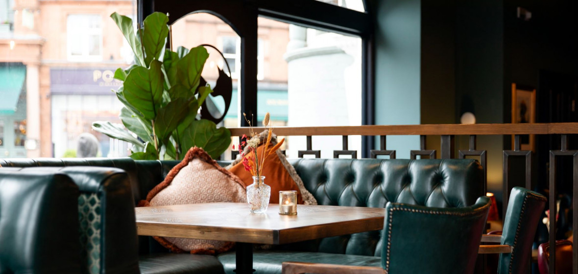 The Dog and Fox, London Review | The Hotel Guru