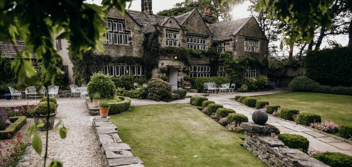Holdsworth House, Yorkshire. Expert reviews and highlights | The Hotel Guru