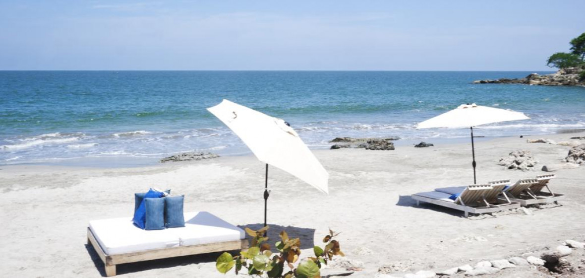 Blue Apple Beach House, Tierra Bomba Review | The Hotel Guru