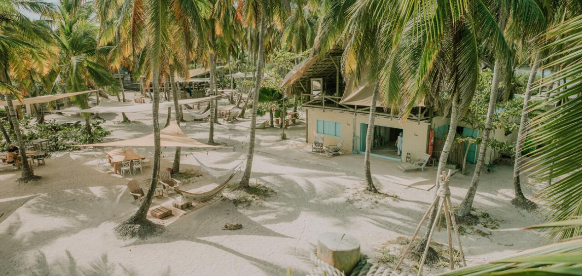 Eteka, Tierra Bomba Review | The Hotel Guru