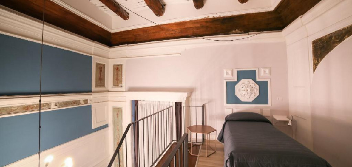 The Dante House, Naples (Campania), Italy. Expert reviews and ...