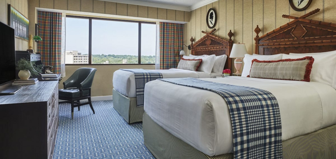 Graduate Iowa City, Iowa Review | The Hotel Guru