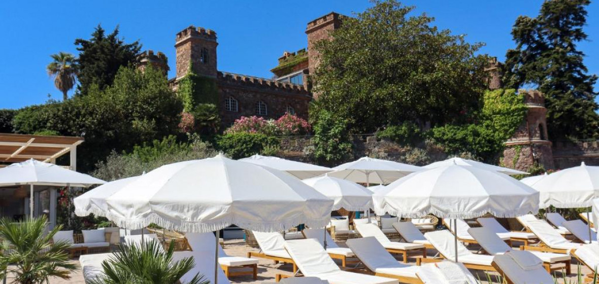 Chateau de Theole, Theoule sur Mer (Côte d'Azur), France. Expert ...