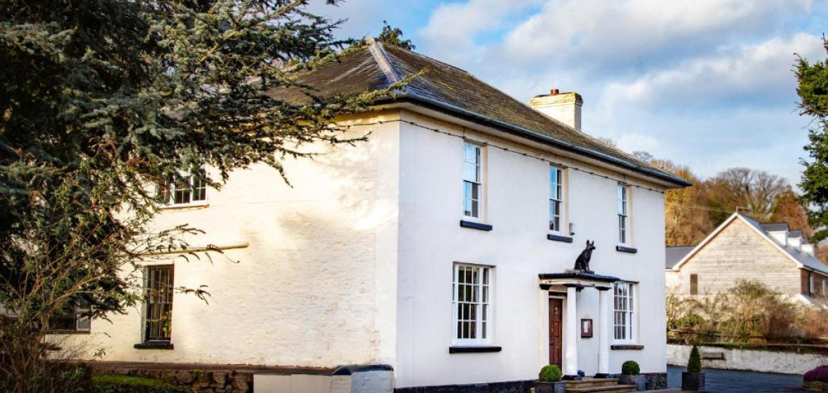 Baskerville House, Hay on Wye (Powys). Expert reviews and highlights ...