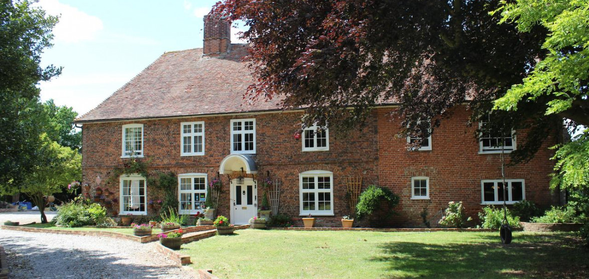 Molland Manor House, Kent Review | The Hotel Guru