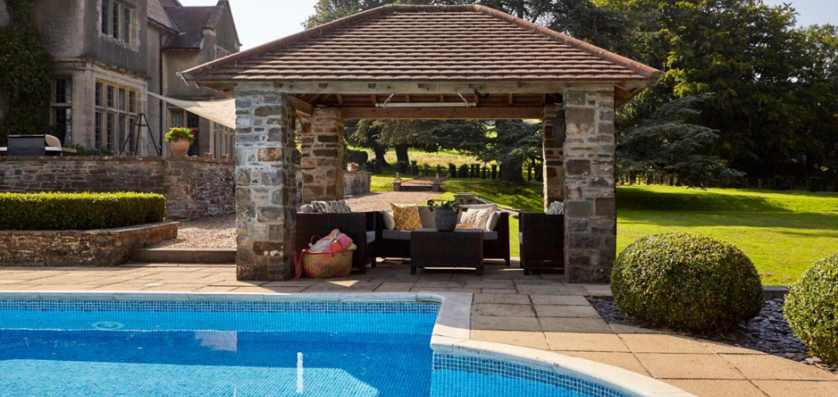 The Den at Backwell Down, Somerset Review | The Hotel Guru