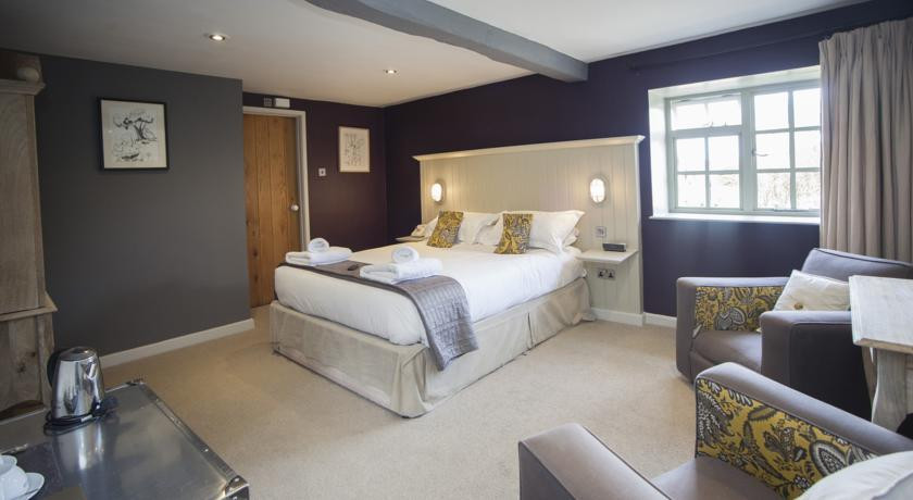 The Ragged Cot, Gloucestershire Review | The Hotel Guru