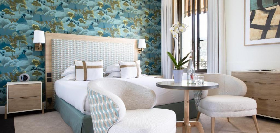 Hotel Royal Riviera, Côte d'Azur, France. Expert reviews and highlights ...