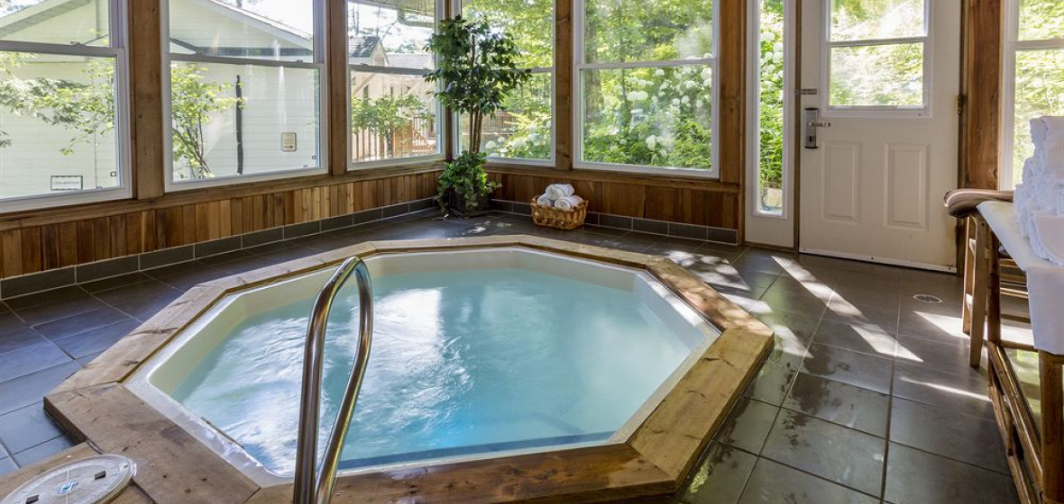 Sherwood Inn, Port Carling Review | The Hotel Guru