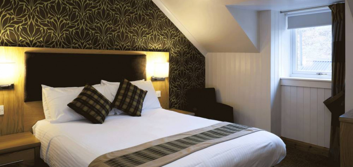 Clachaig Inn, Glencoe Review | The Hotel Guru