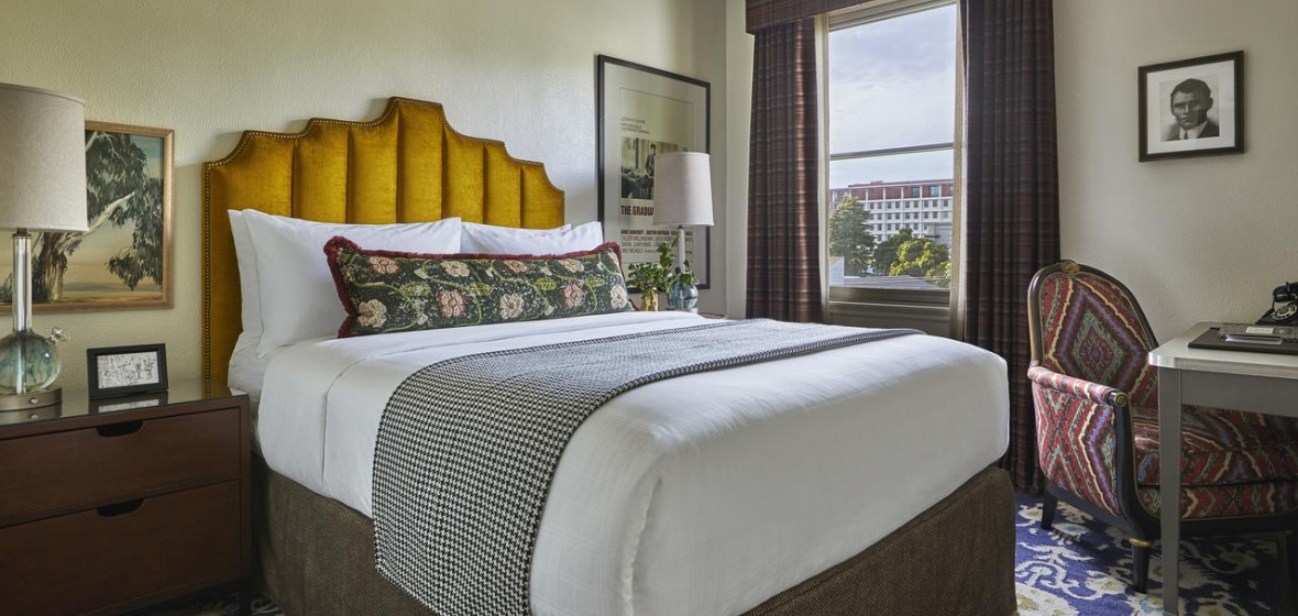 Graduate Berkeley, Berkeley Review | The Hotel Guru