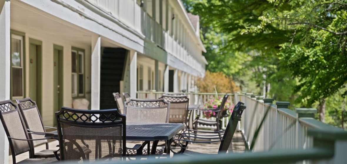 Seven Hills Inn, Lenox Review | The Hotel Guru