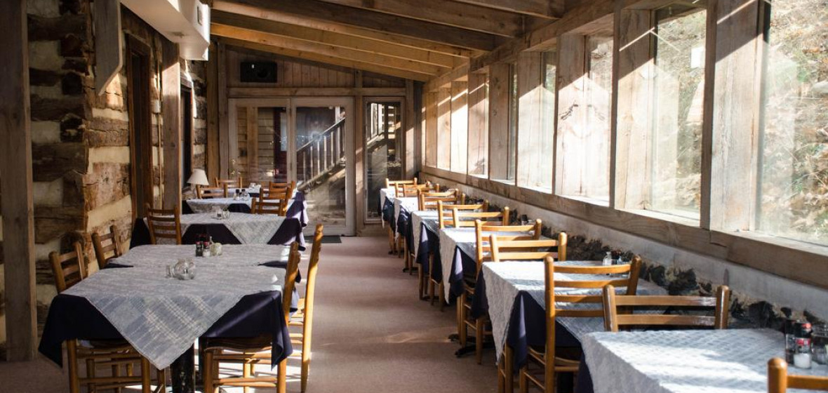 Sugar Tree Inn, Virginia Review | The Hotel Guru