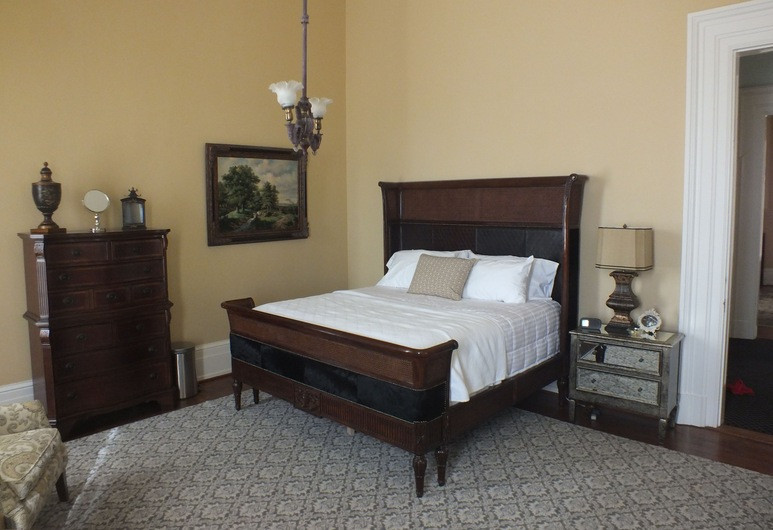 The Pepin Mansion, Indiana Review | The Hotel Guru