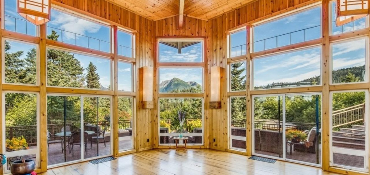 Stillpoint Lodge, Alaska Review | The Hotel Guru
