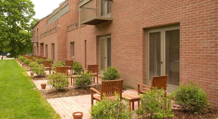 New Harmony Inn, Indiana Review | The Hotel Guru