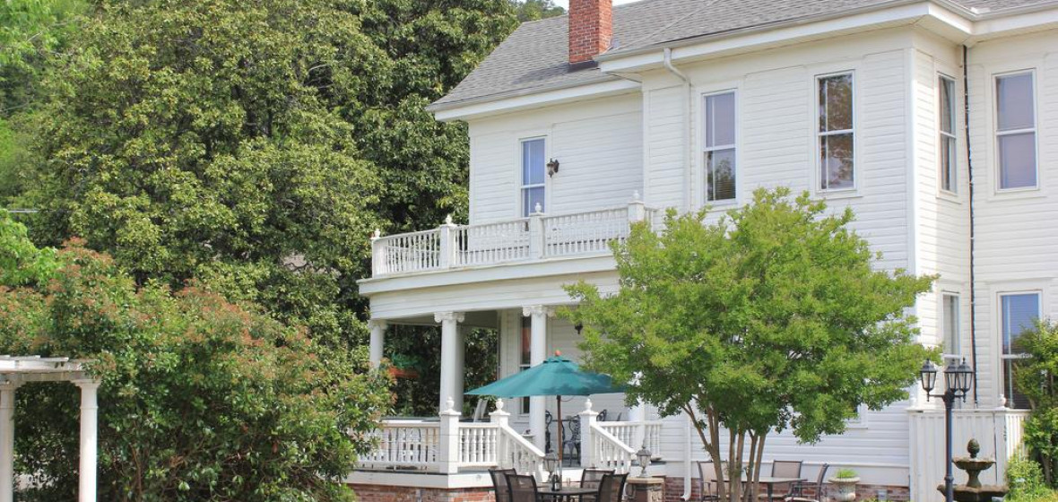 Spring Street Inn, Hot Springs Review | The Hotel Guru