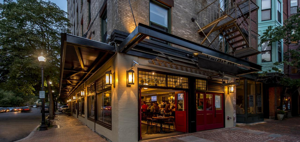 Staypineapple Boston, Boston Review | The Hotel Guru