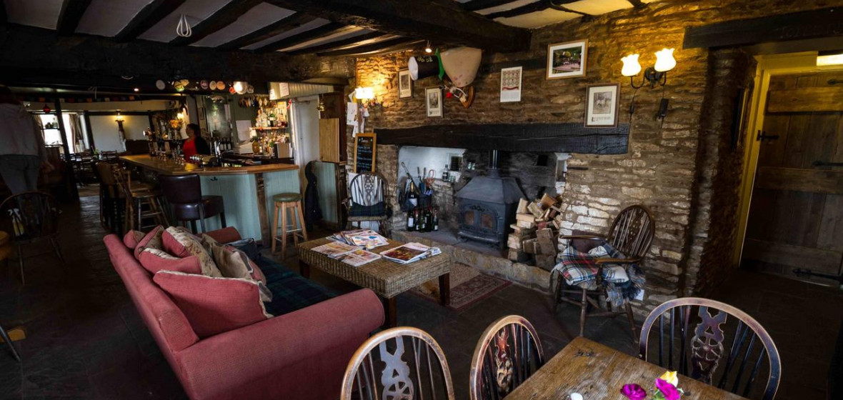 The Holford Arms, Gloucestershire Review | The Hotel Guru