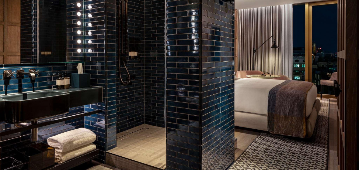 The Londoner, London (Covent Garden). Expert reviews and highlights ...