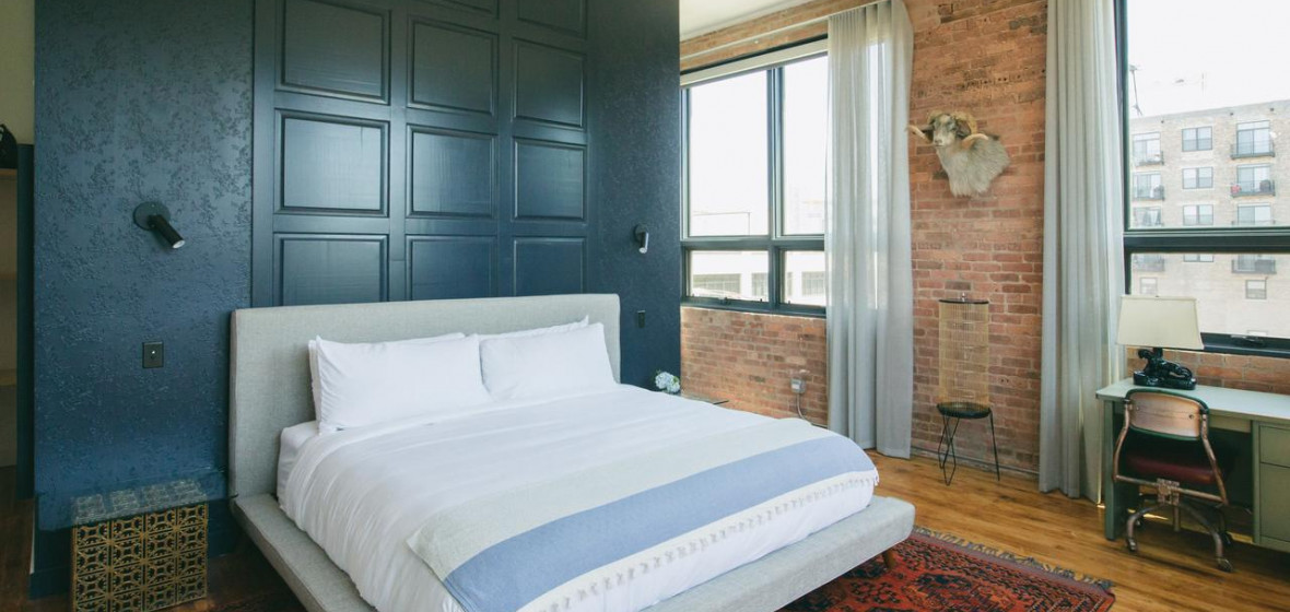 The Publishing House, Chicago Review | The Hotel Guru