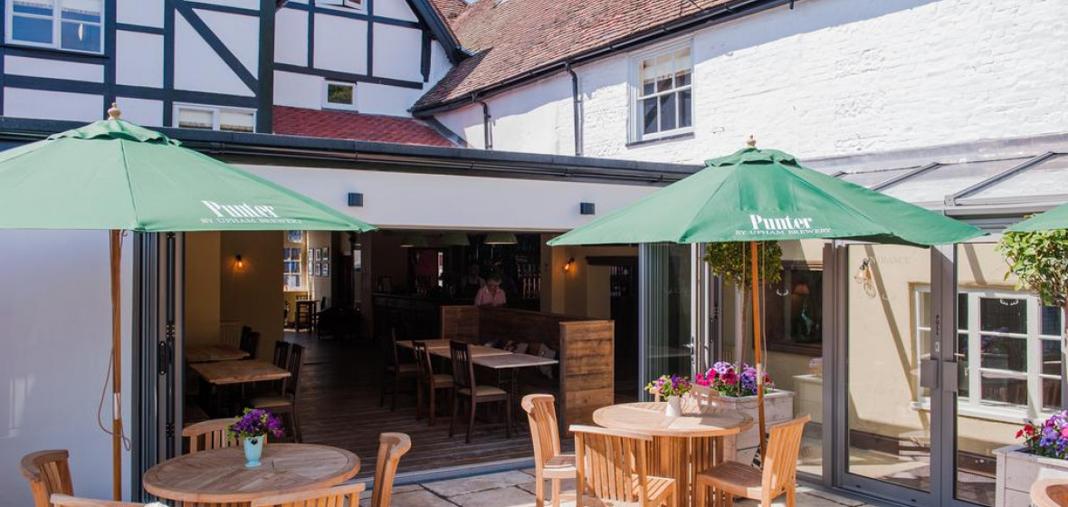 The White Hart Overton, Hampshire Review | The Hotel Guru