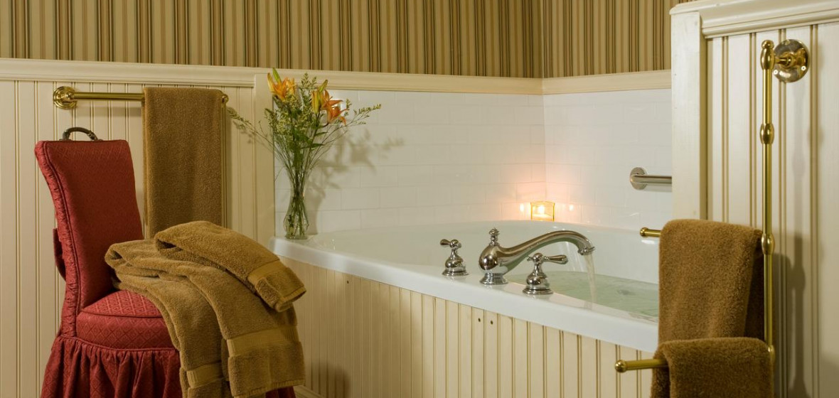 Berry Manor Inn, Rockland Review | The Hotel Guru