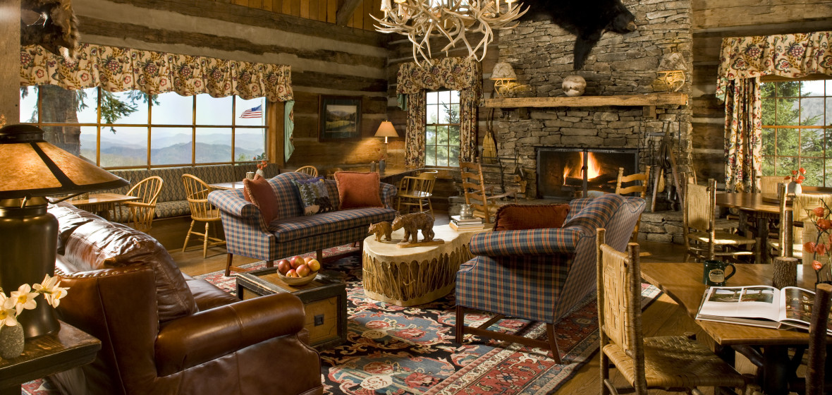 The Swag, Waynesville Review | The Hotel Guru