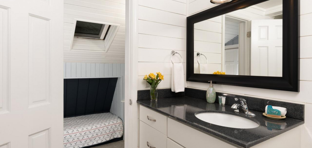 Looking Glass Beachfront Inn, Michigan Review | The Hotel Guru