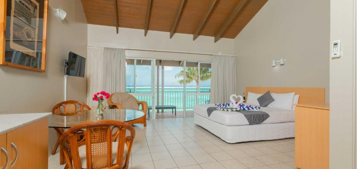 Moana Sands Beachfront Hotel & Villas, Cook Islands (Rarotonga). Expert ...