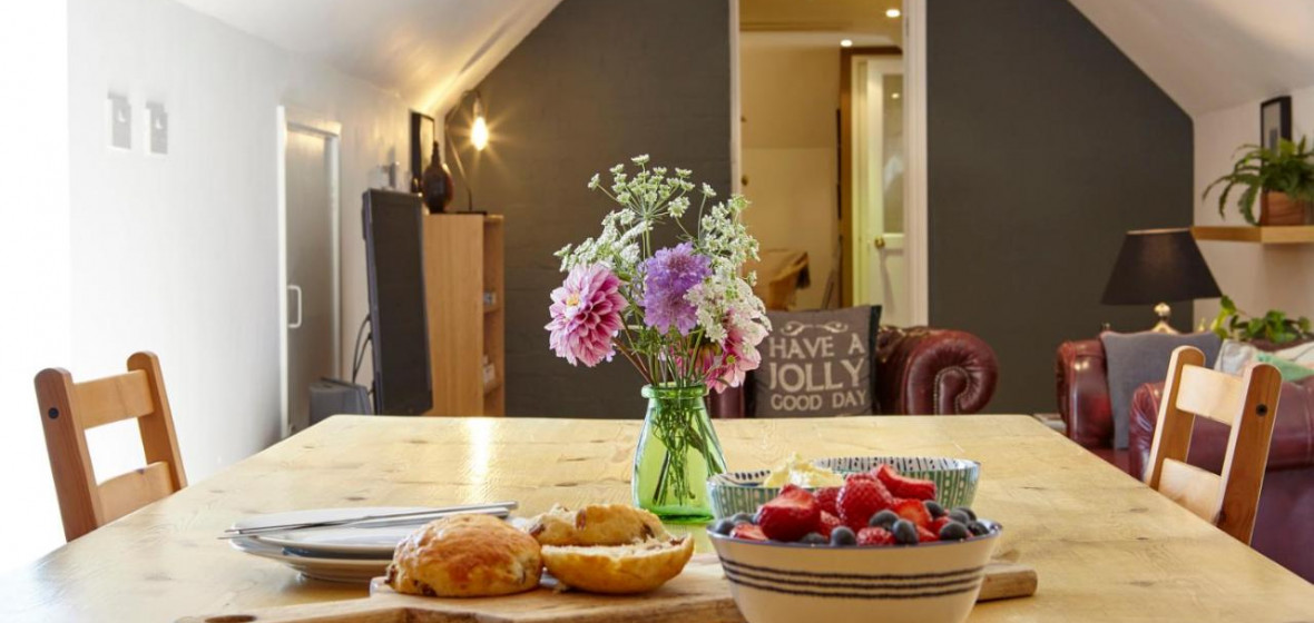 The Den at Backwell Down, Somerset. Expertenbewertungen und Highlights ...