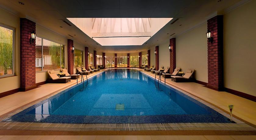 The Lalit Grand Palace, Srinagar Review | The Hotel Guru