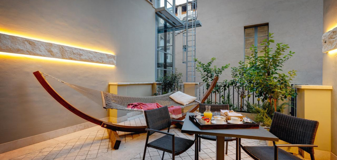 Singer Palace, Rome Review | The Hotel Guru