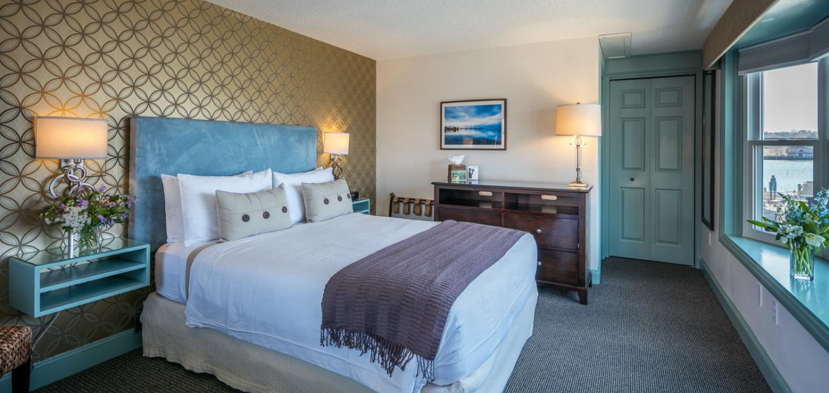 Dockside Inn, Martha's Vineyard Review | The Hotel Guru