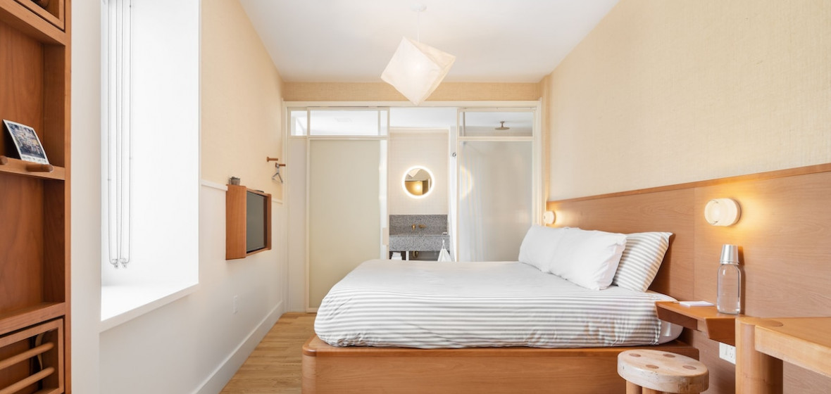 Untitled at 3 Freeman Alley, New York (Lower East Side), United States ...