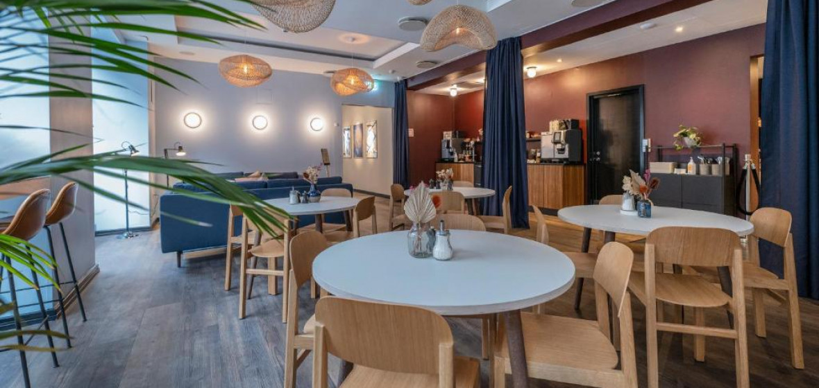 Motel One, Copenhagen (Tivoli), Denmark. Expert reviews and highlights ...