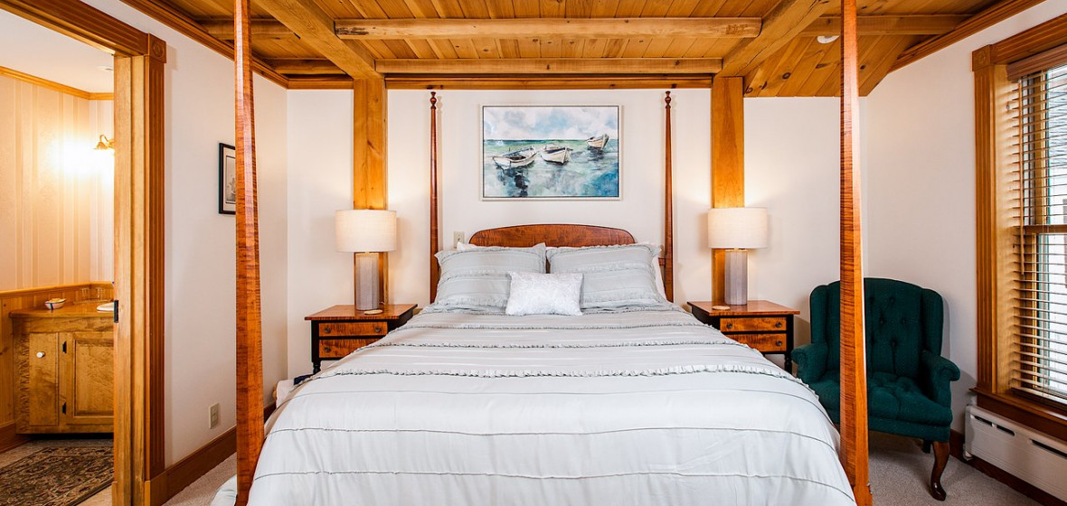 Spouter Inn, Maine Review | The Hotel Guru