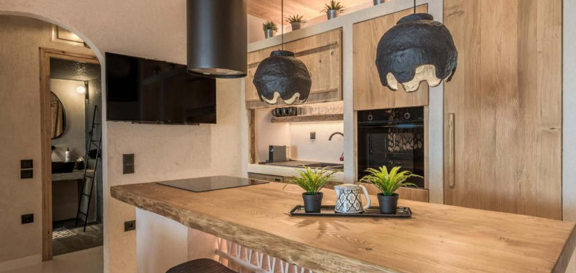 Captain Zeppos, Milos (Cyclades), Greece. Expert reviews and highlights ...