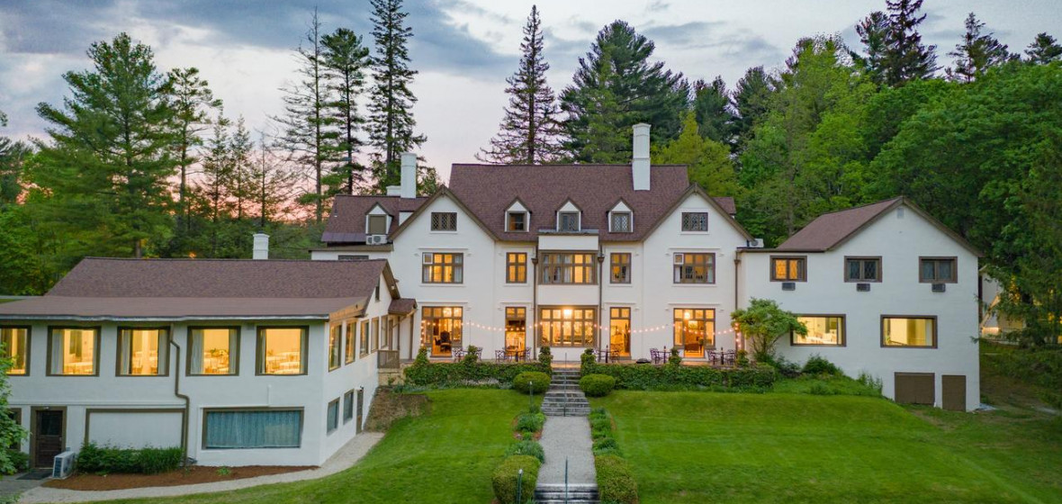 Seven Hills Inn, Lenox Review | The Hotel Guru