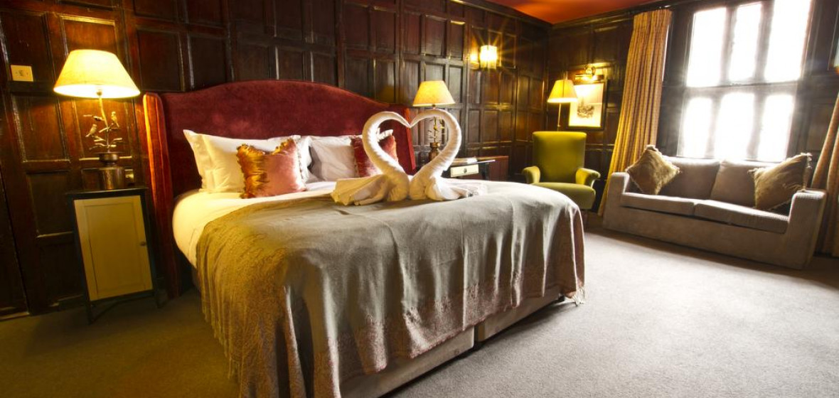 The Chapter House, Salisbury Review | The Hotel Guru