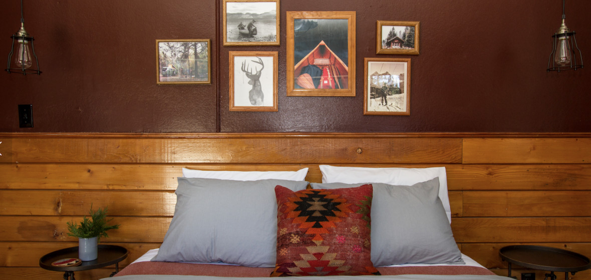 Noon Lodge at Mallard Bay, California, United States of America. Expert ...