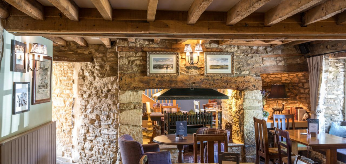 The Lion at Wendlebury, Oxfordshire Review | The Hotel Guru