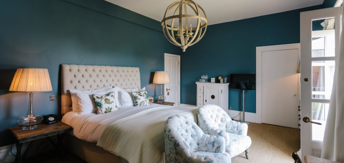 Foresters Hall, Cowes (Isle of Wight). Expert reviews and highlights ...