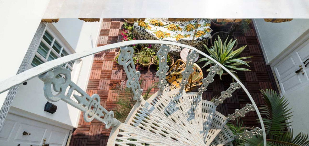 The Corner Courtyard, Calcutta Review | The Hotel Guru