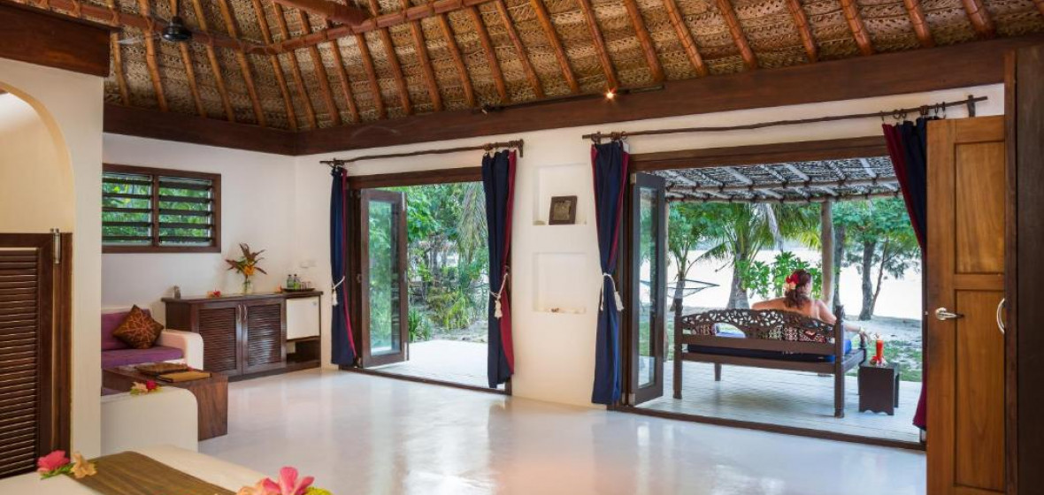 Navutu Stars Resort, Fiji (Yaqeta Island). Expert reviews and ...